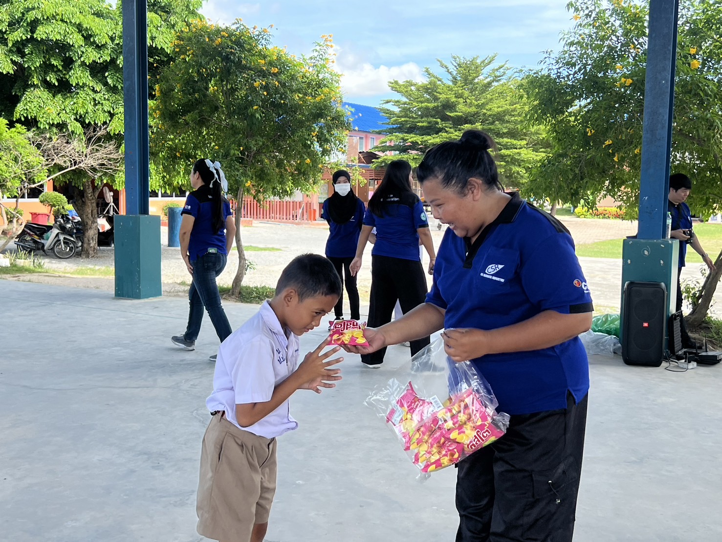 CS Rubber Group จัดกิจกรรมบริจาคอุปกรณ์การเรียนและอุปกรณ์กีฬาให้แก่ ...